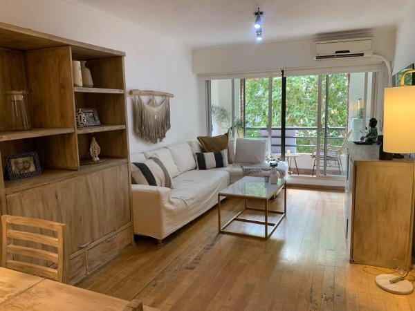 Lifestyle In Montevideo - Montevideo