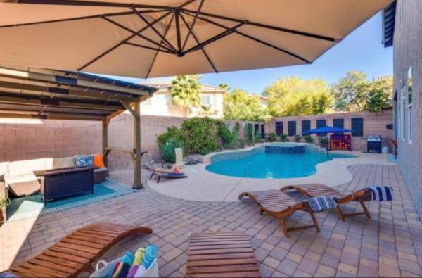 6br Luxe Vegas Villa - Heated Pool, Spa & Games - Boulder City, NV