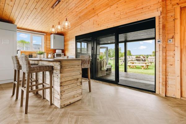 Nestledstays - The Farm Lodge - Bognor Regis