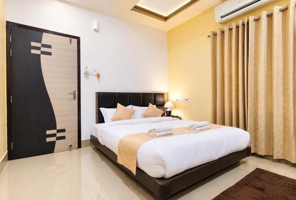 The Roi Yal Hotel In Guwahati - Guwahati