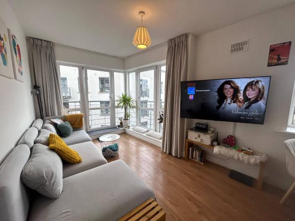 Stylish 2bdr Apt With Free Parking In Dublin 8 - Dublin