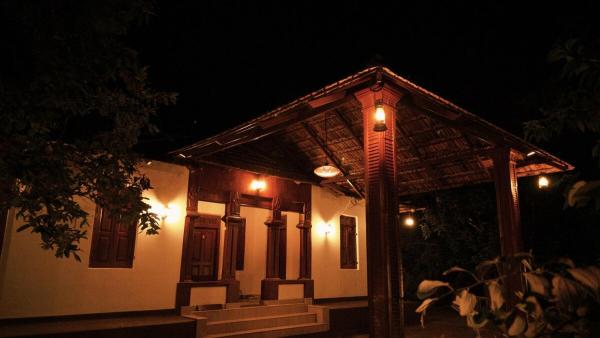 Step Back In Time Entire Traditional Kerala Stay - Kollam