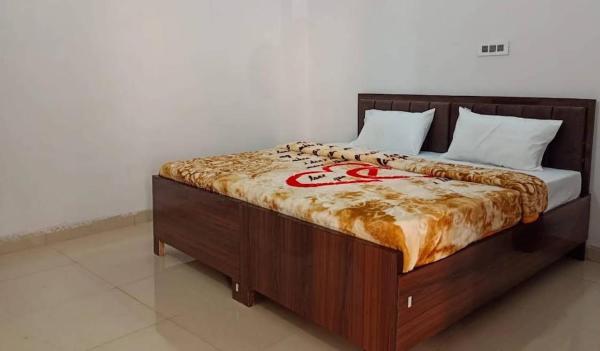 Ramfal Guest House - Surat