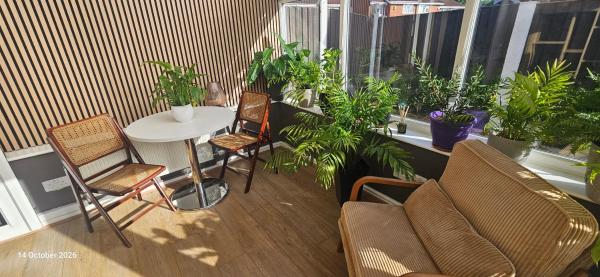 1 Bed House, Driveway, Conservatory, Garden - Cheshire