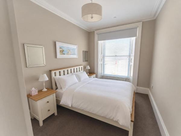 Luxury Seaside Accommodation Swn Y Mor 6 - Aberystwyth