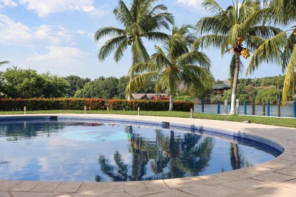 Family Apartment By The Canal, 2 Pools - Guatemala
