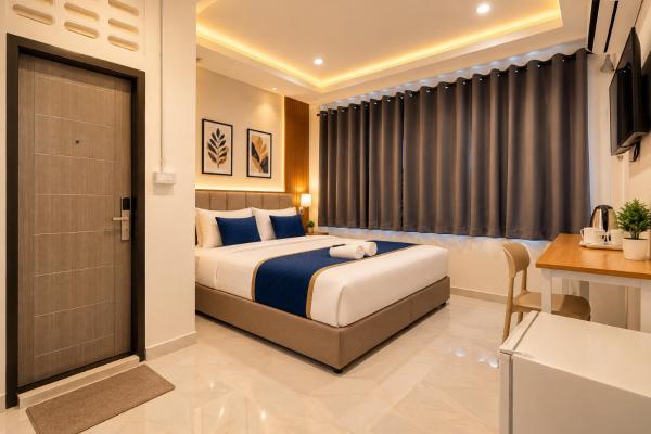 Hotel Sunaten Suites Delhi - Delhi
