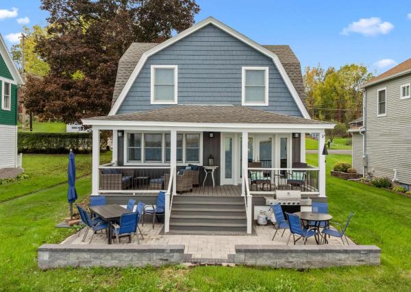 Renovated Lakefront Home- Deck Grill And Views - Seneca Falls, NY