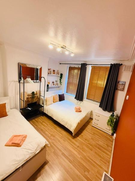 Stunning 2bedroom Flat With Small Breakfast For 5 People In Vauxhall - Greenwich
