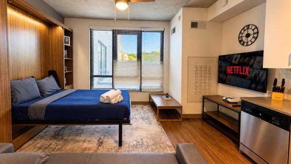 Stylish Studio With Birmingham City Views D1 - Birmingham, AL