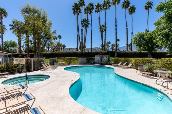 Desert Rose- Condo With Pool And Tennis Courts - Palm Springs, CA