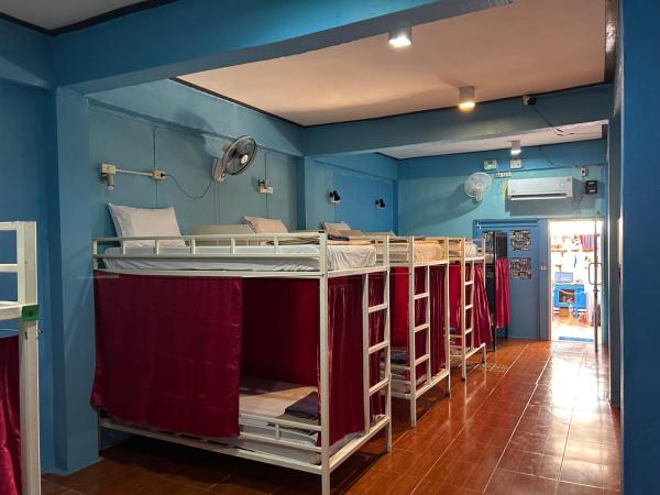 Rehab Hostel - Ko Phi Phi Don