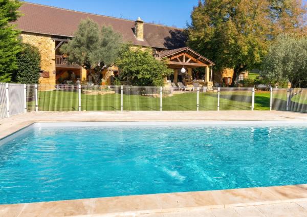Spacieuse Villa à Proissans Avec Piscine Privée - Montignac
