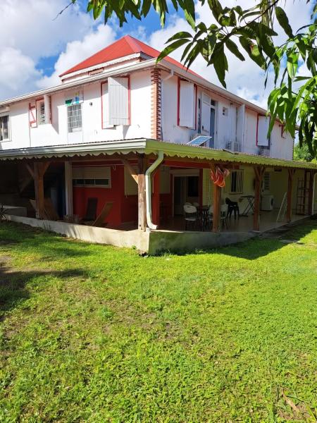 Appartement Sainte-rose 110 M² Avec Piscine - Guadeloupe