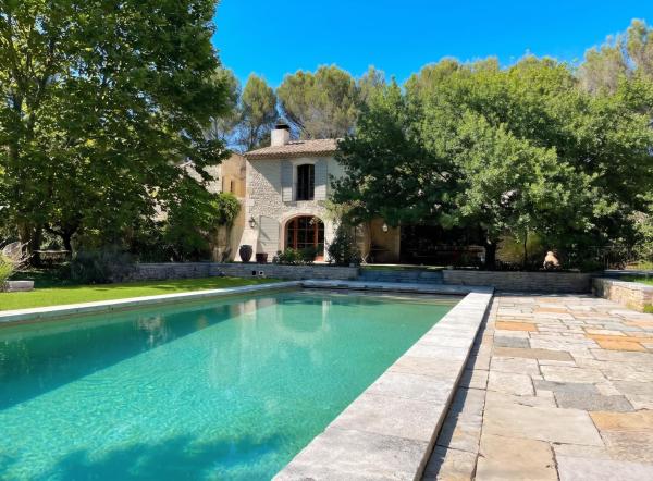 Villa éLégante à Lambesc Avec Spa - Éguilles