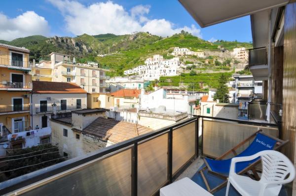 Spacious Apartment In Maiori With Sea View - 110 M² - Erchie
