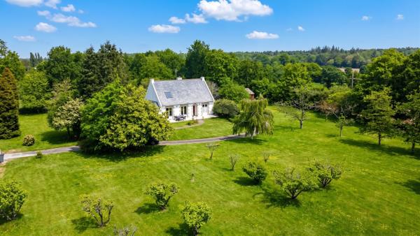 Maison Familiale Chaleureuse à Paimpont, 130 M² Avec Jardin - Paimpont