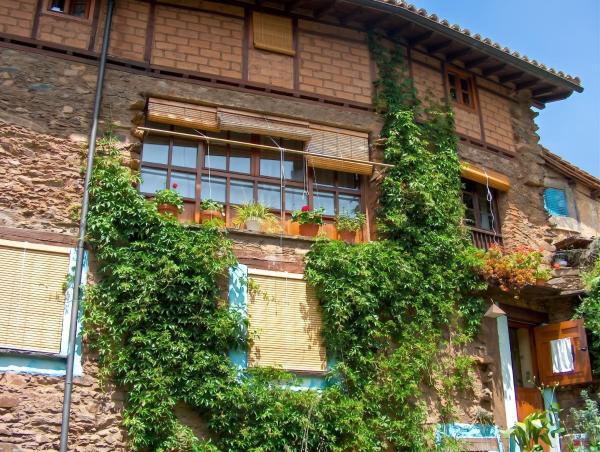 Cozy Apartment In Robledillo De Gata, 45 M² With Garden View - Pinofranqueado