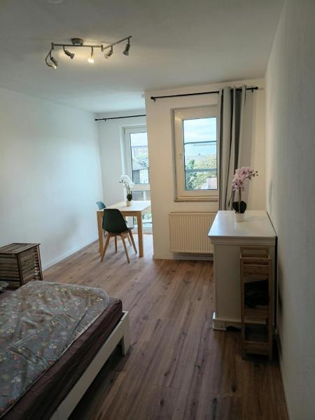 Schönes Apartment Ruhrort Nähe Einkaufen & Ruhr & Haltestellen - Duisbourg