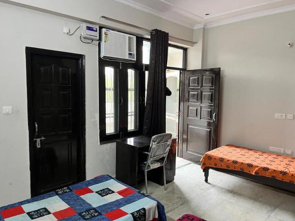 Homestay - Noida