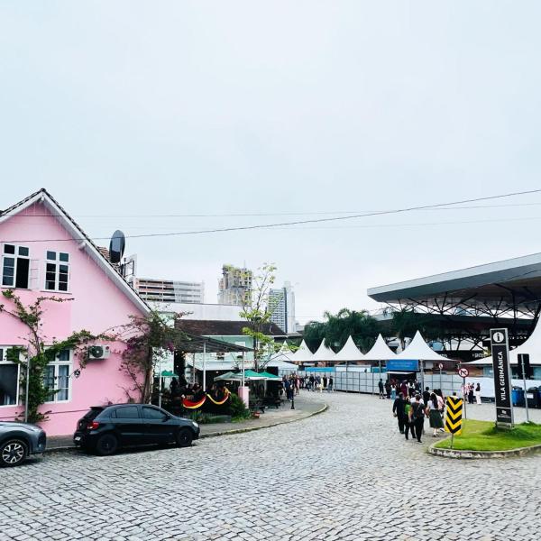 A Hospedagem Mais Próxima Da Oktoberfest Em Blumenau - Casarão Da Vila Suítes Premium - Blumenau