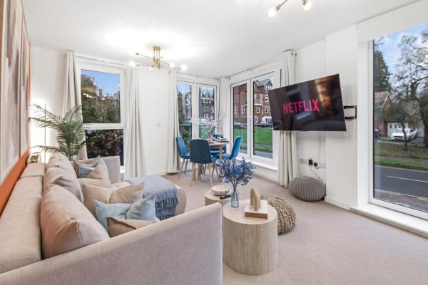 Central Hemel 2-bed Flat With Secure Parking - Saint Albans