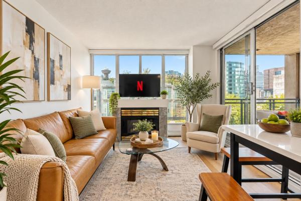 Urban 2br Hideaway With 3 Beds In Vancouver - Burnaby