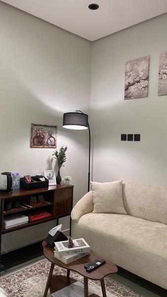 Studio With A Master Bed And A Luxurious Seating Area - Dammam