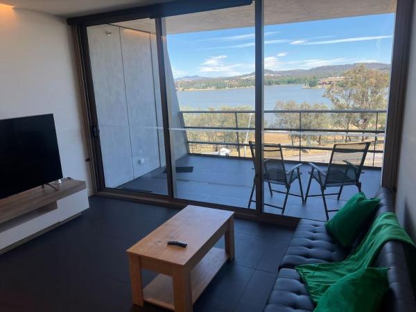 Luxe 1 Br Retreat Lake Views At Nishi New Acton Canberra City - Belconnen