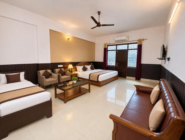 Hotel Kanara Bheemtal - Bhimtal