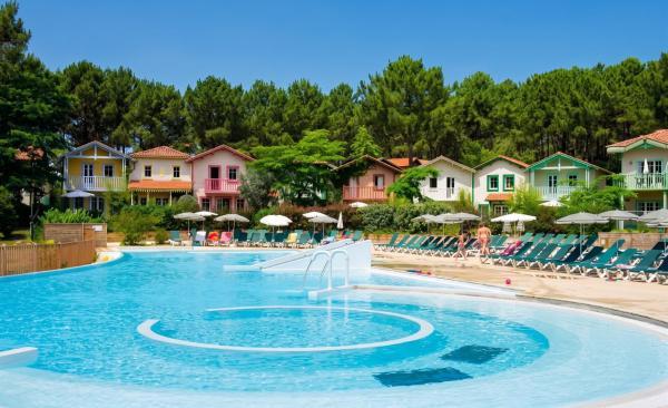 Maison Charmante à Lacanau Avec Piscine Partagée Et Terrasse - Lacanau