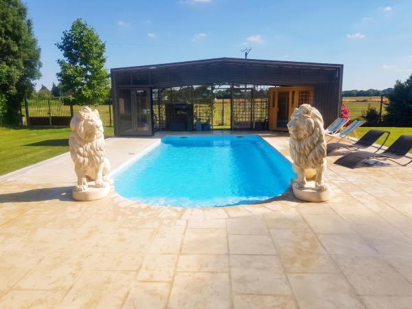 Villa éLégante à Saint Clair-d'arcey Avec Piscine Privée - Bernay