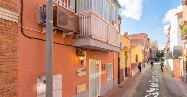 Cozy Chalet In San Sebastián De Los Reyes With Terrace - Tres Cantos
