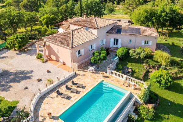 Appartement Moderne Avec Piscine à Le Luc 70m² - Le Luc