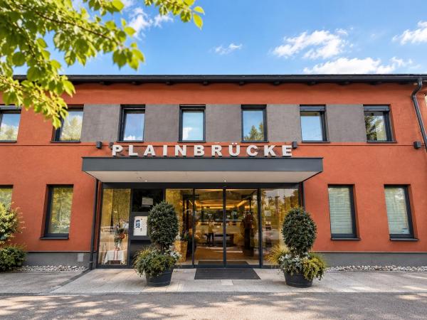 Hotel Plainbrücke | Self Check-in - Laufen