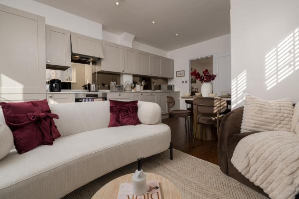 Modern 4-bedroom London Home I Near O2 & Elizabeth Line - グリニッジ