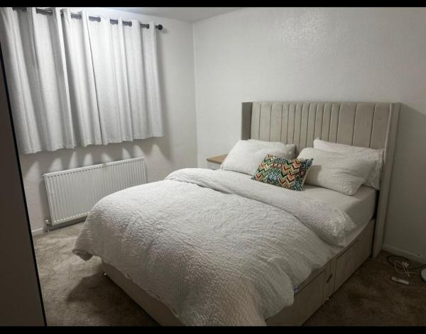 A Luxury Newly Refurbished City Home - Salford