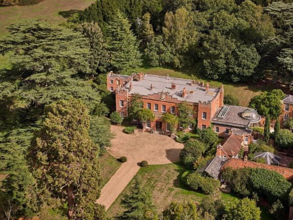 Baskerville Manor - Reading