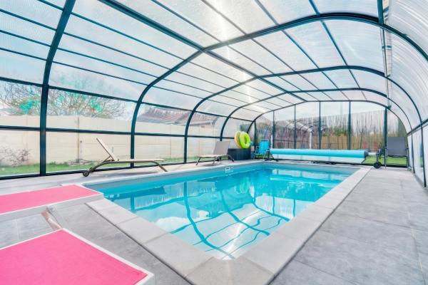 Villa Confortable à Ranville, Piscine Privée - Caen
