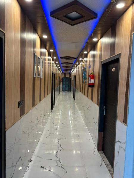 Aurivique Hotels And Banquets - Lucknow