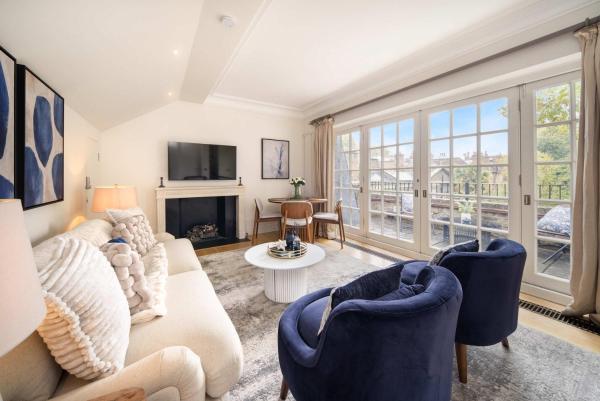 7 Mins Walk To Harrods Knightsbridge Mews House - Chelsea