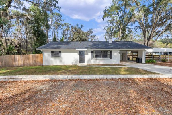 Comfortable Pool Home With Private Outdoor Space - Ocala, FL
