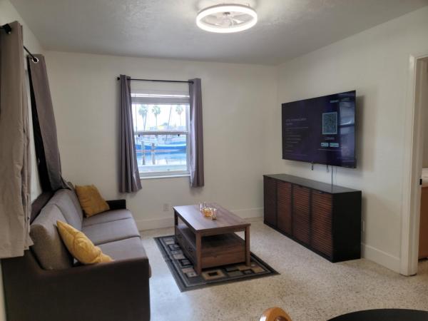 Black Pearl Resort - Madeira Beach, FL