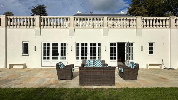 Luxury Self Contained Apartment, Walk To The Pantiles, Private Garden And Parking - Tonbridge