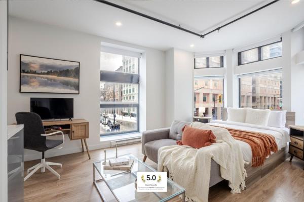 Luxury Bishop Apartment - Prime Downtown Spot - Lasalle