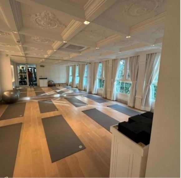 Quarto Privativo Bloco B Apt 424 - A 300metros Do Centro, Em Um Resort Belíssimo - Gramado