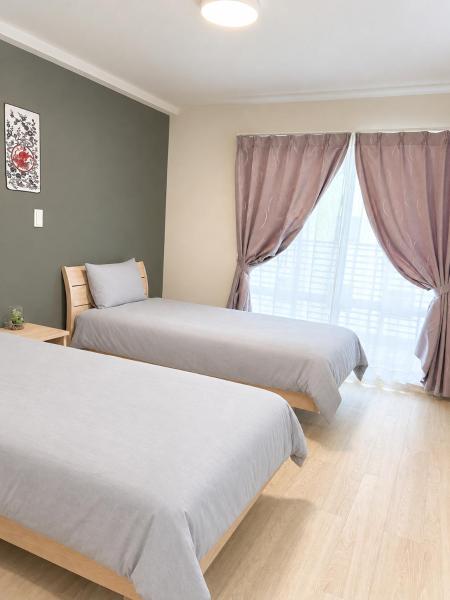 Hotel Gala City Izumizaki 5 Mins To Kokusai Street 24 Square Meters Room - Okinawa