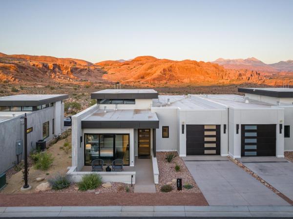 Lionsback Resort - Moab, UT