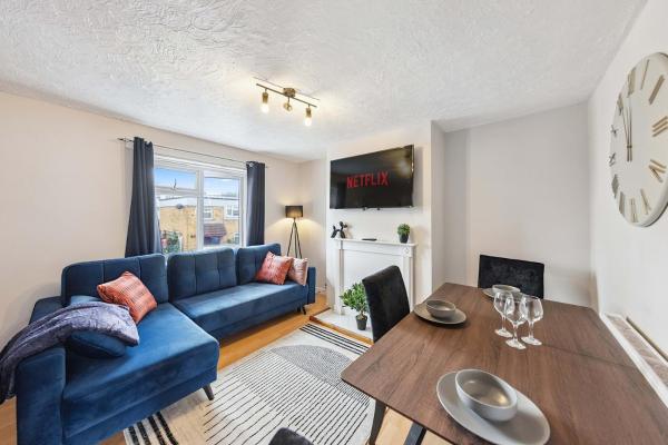 3bed, Sleeps 7, Tv In Each Room, Garden, Parking, Ultrafast Wifi - Brentwood