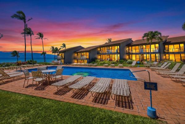 Oceanfront Condo Complex Mahina Surf 225 - Lahaina, HI